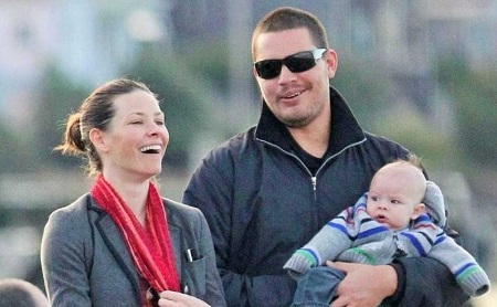 Murray Hone is a professional hockey player and Celebrity Husband