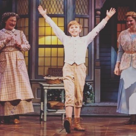 Canadian Actor Alexander Elliot Bio, Net Worth, & Relationship Details