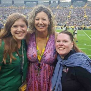 What Is the Net Worth of Amy Lawrence? Who Is She Dating Now?